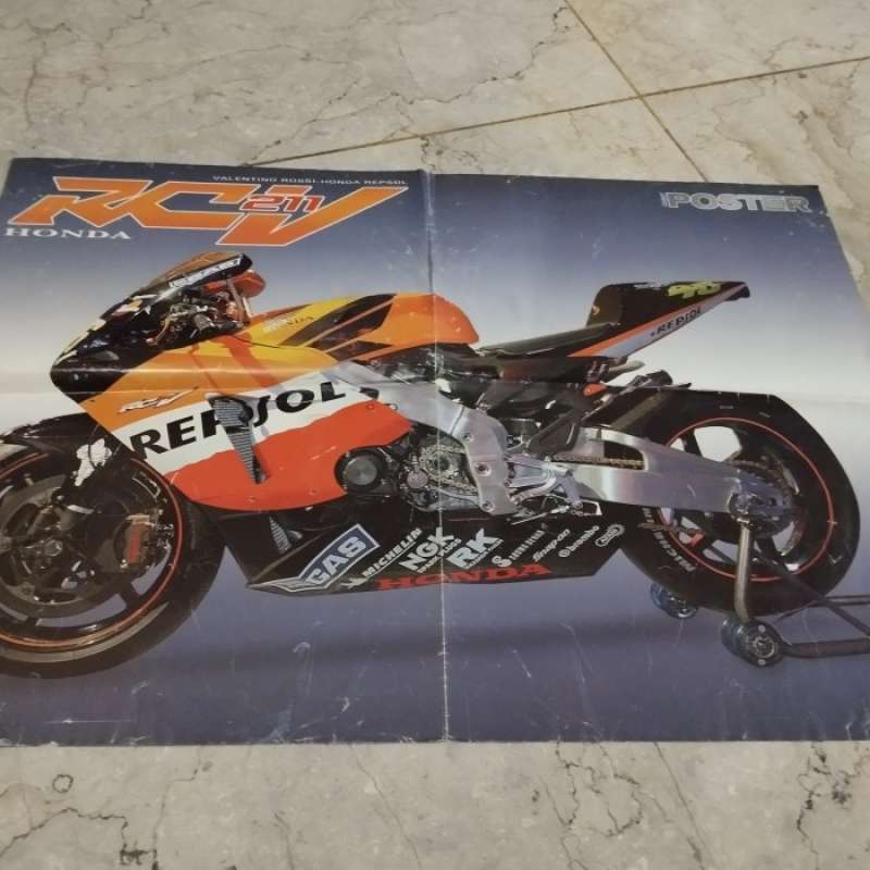 Jual Poster Motogp Honda Rcv 211 V Rossi 46 Honda Repsol , Amg Merc ...