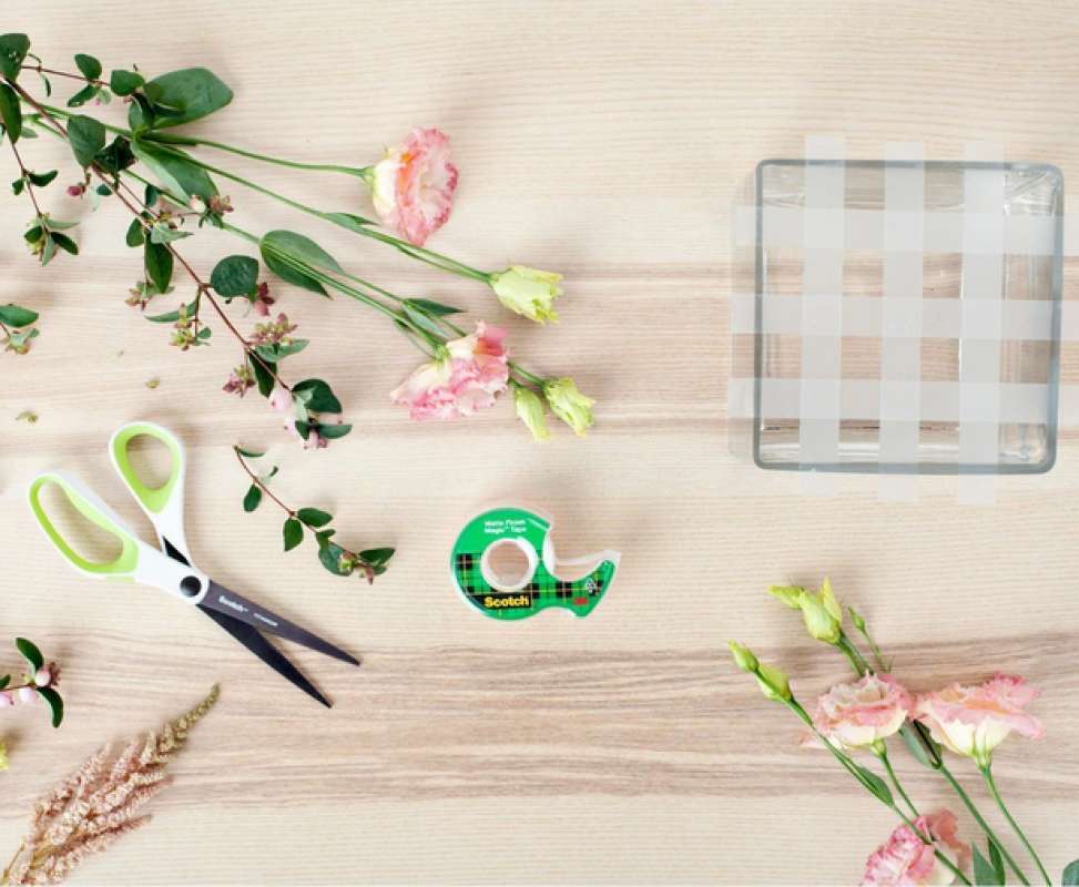 Jual 3m Scotch Magic Tape 810 , 1/2 Inch X 36 Yard 12.7 X 32.9 Mm ...