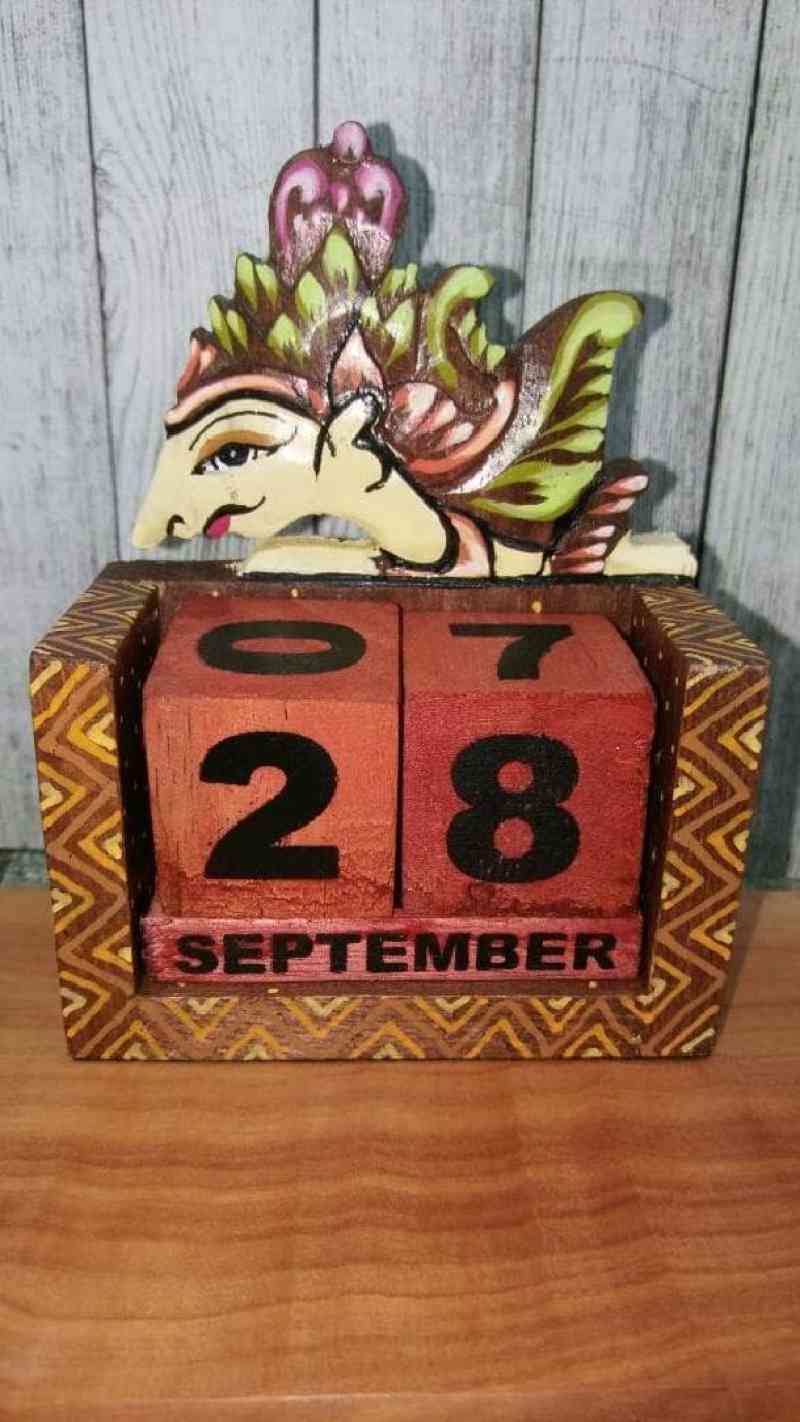 Jual Kalender Wayang Lukis ( 03-1153 ) Kalender Kayu Wayang Di Seller ...