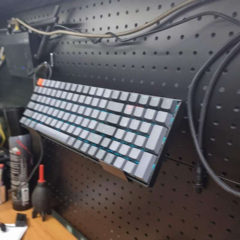 Promo Setup Desk Peg Board Rack Panel Keyboard Stand Display Diskon 23% ...