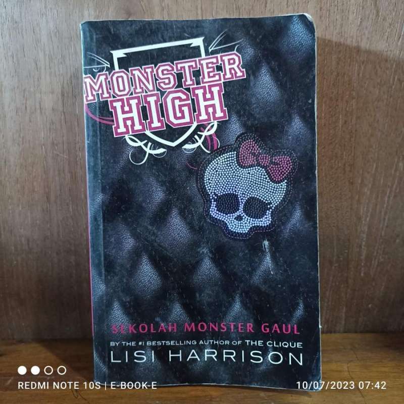 Jual Novel Misteri Monster High Sekolah Monster Gaul 301 Hal Di Seller ...