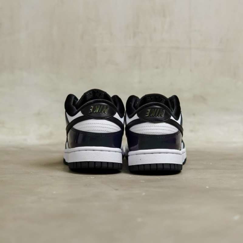 Jual Sepatu Nike Sb Dunk Low Chameleon White Sneaker 100% Original - 40 ...