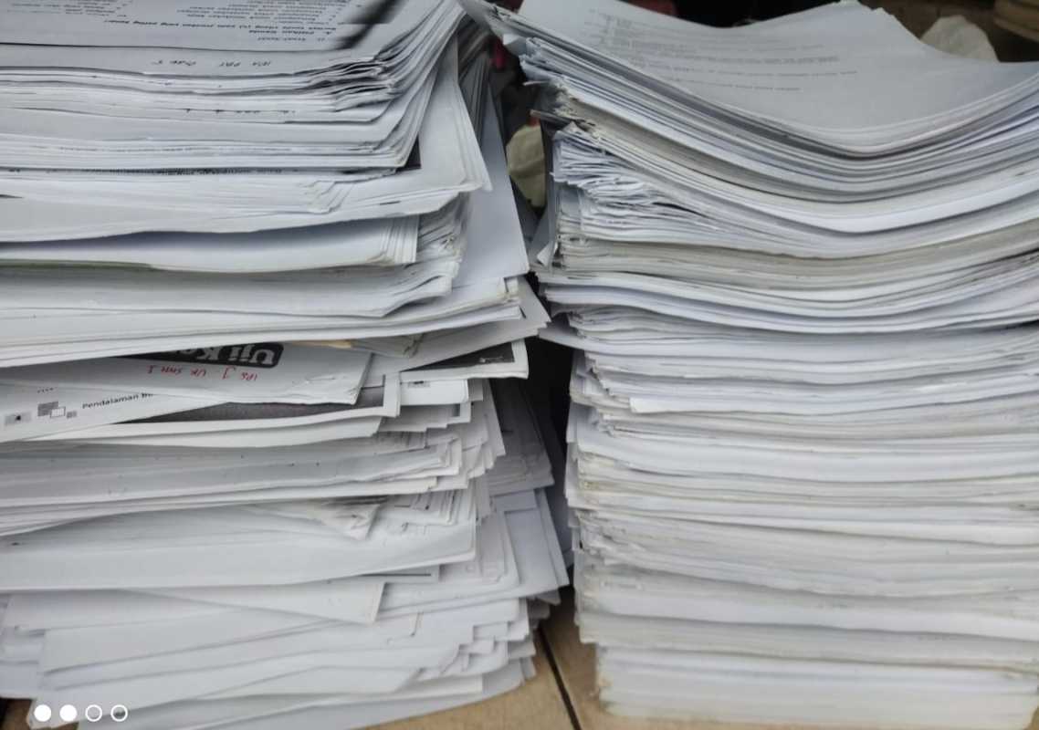 Jual Kertas HVS BEKAS TERPAKAI 2 SISI. Ukuran A4 / Kuarto / F4. RANDOM ...