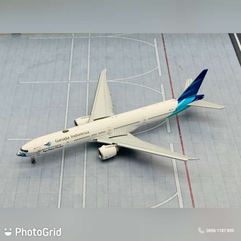 Promo Garuda Indonesia Boeing 777-300er PK-GIJ Flap Down JC Wings 1:400 ...