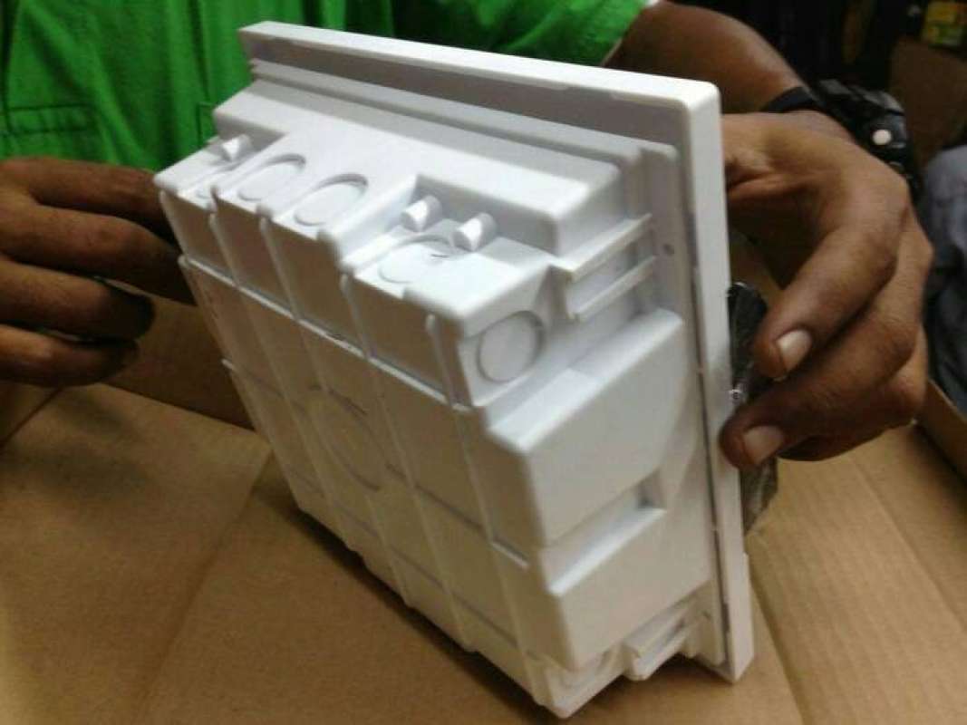 Promo Boss Box MCB Inbow 12 Group Setara dengan Clipsal (Schneider ...