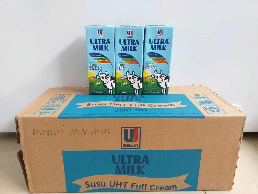 Jual Susu Ultra Milk 200 ML 1 Karton - Full Cream di Seller Zidan ...