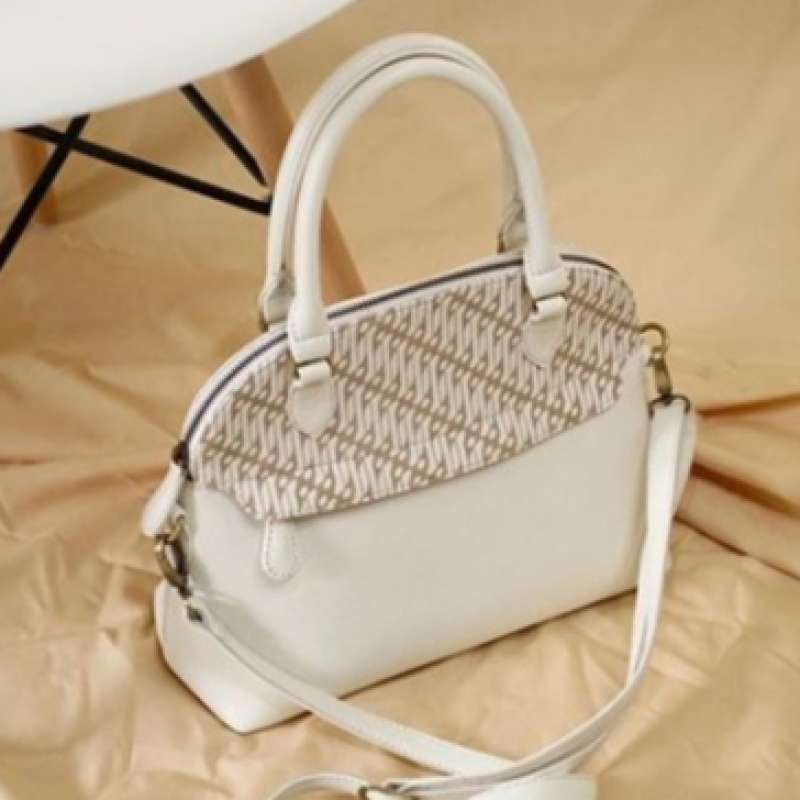 Promo CREWGER Jenia Bag Size M Tas Selempang Wanita Roomy Muat Banyak ...