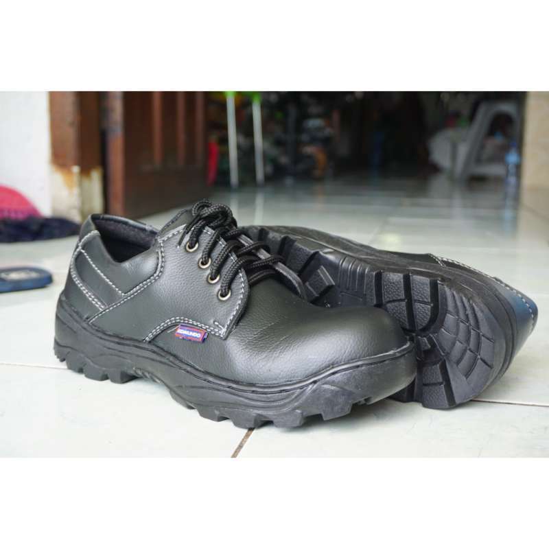 Promo CREWGER Sepatu Safety Pria Sol karet Ujung besi kerja Sepatu ...