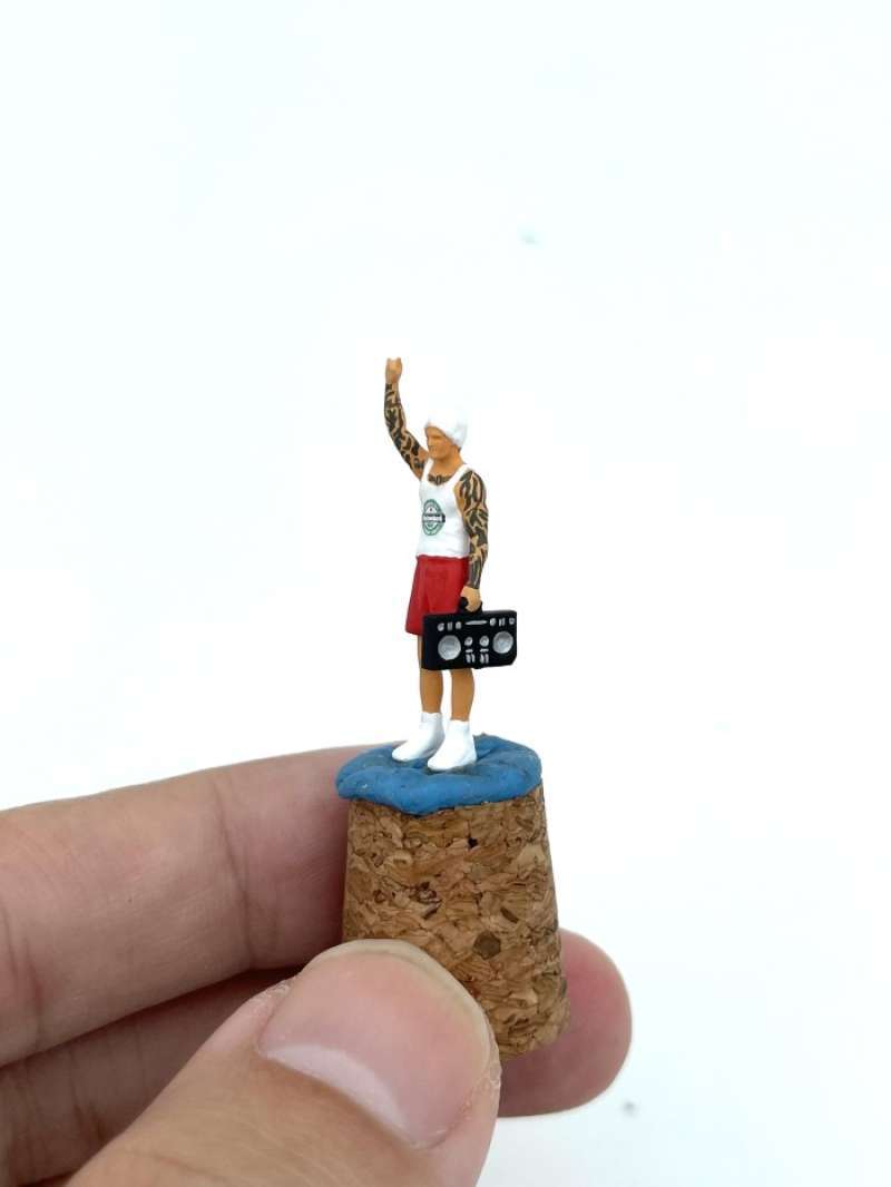 Promo Figure justin beiber skala 1/64 hotwheels tarmac inno KS39 Diskon ...