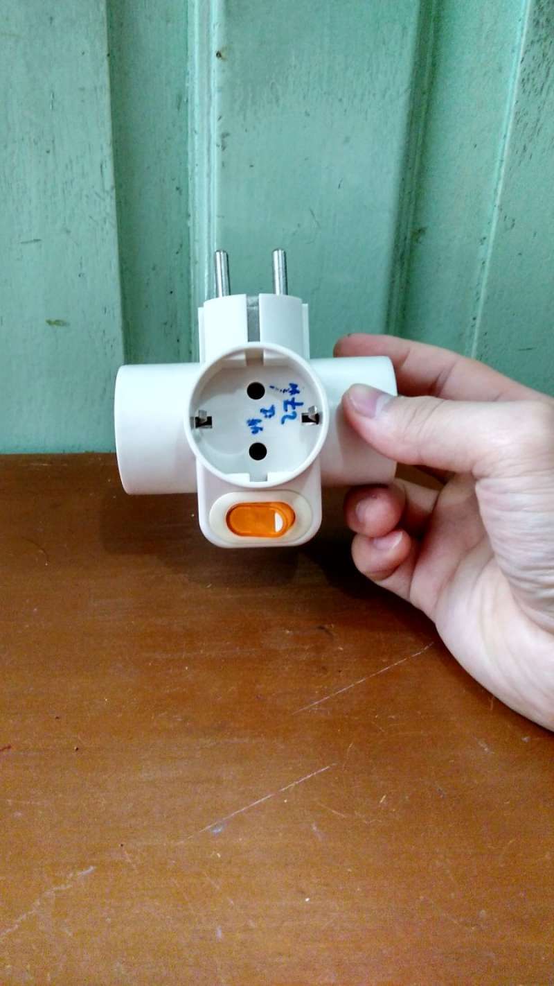 Promo Colokan Listrik T / Steker Cabang 3 Uticon + Saklar ...