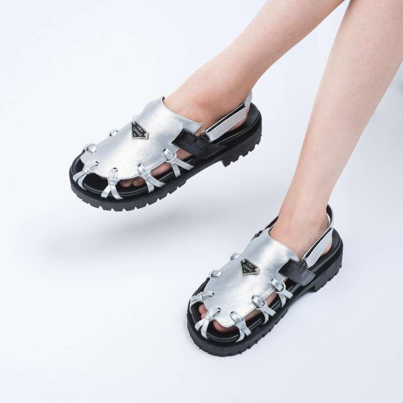 Promo Megan Silver Jakarta Vol. Ii Series Sandals By Cekhas - 39 Diskon ...