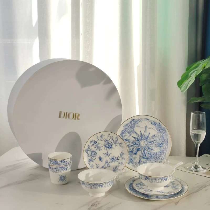 Promo Dining Set Versace Medusa / Piring Set Dior / Piring Makan Set ...