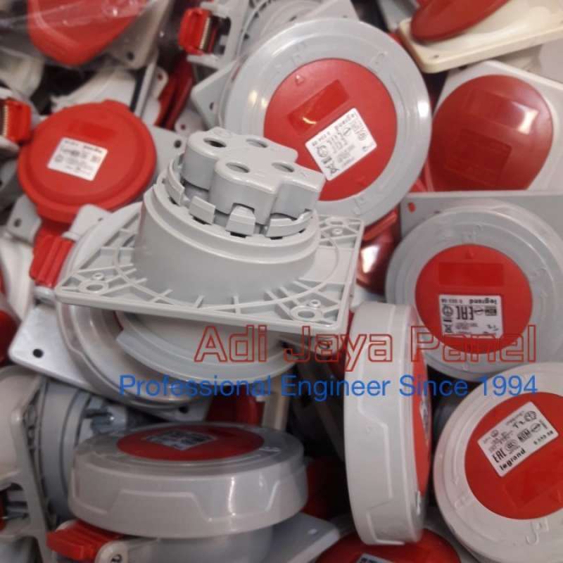 Promo female panel mounting legrand 32a 3phase 5pin ip 67 Diskon 23% di Seller Listrica Store ...