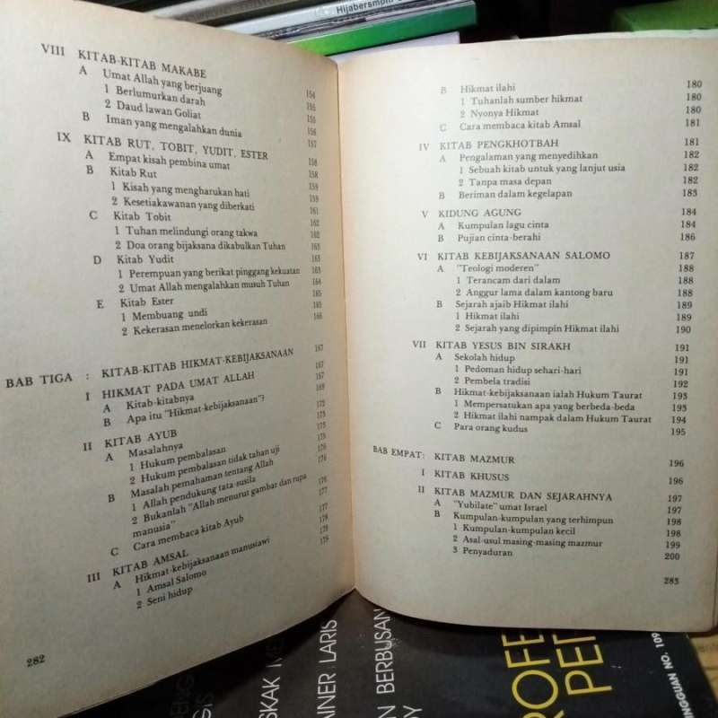 Jual Pengantar Perjanjian Lama Mengenal Latar Belakang Dan Isi Kitab ...