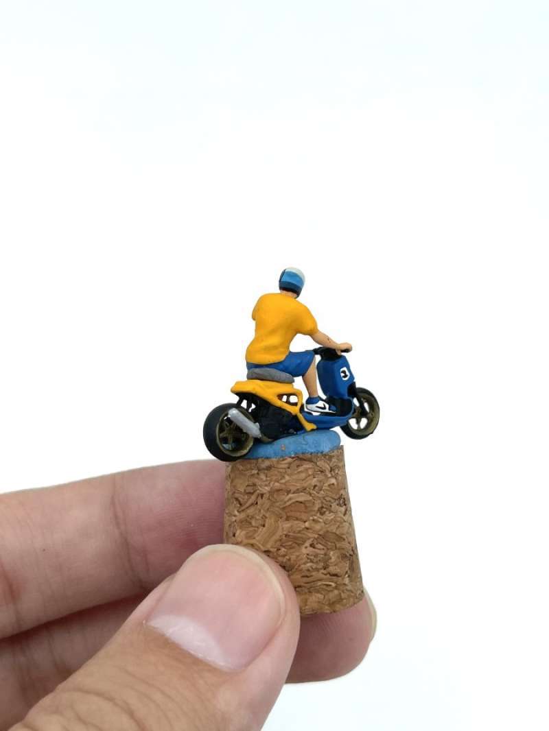 Promo Figure spoon zoomer x with rider skala 1/64 hotwheels time micro ...