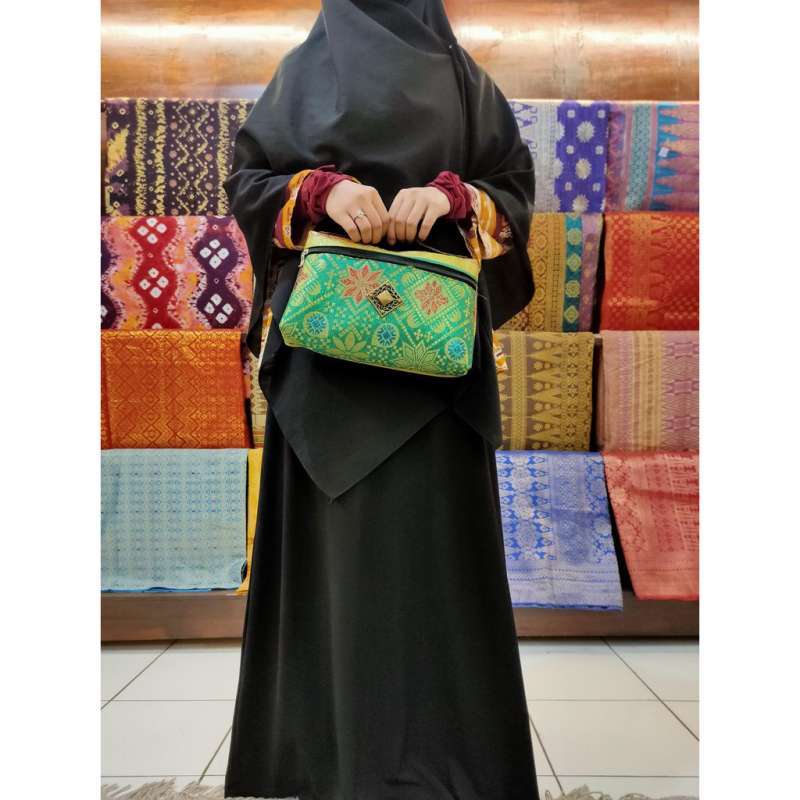 Jual Songket Pash - Tas Songket Genggam Berbagai Warna & Motif Khas ...
