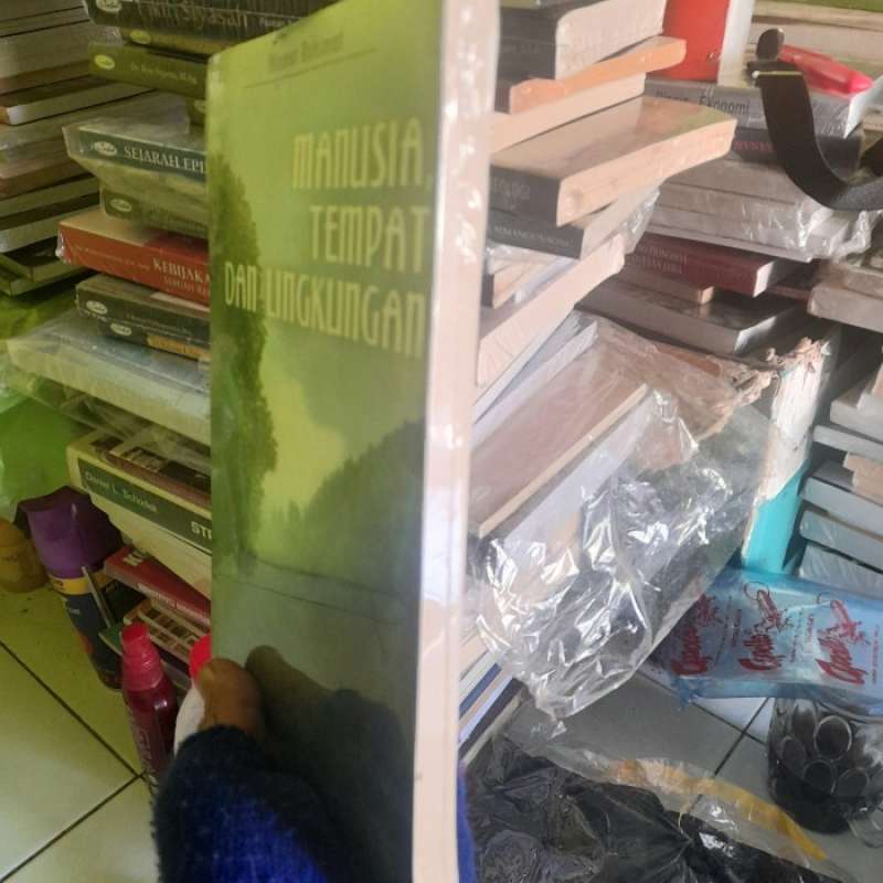 Jual Buku Geografi Manusia Tempat Dan Lingkungan Original Di Seller ...