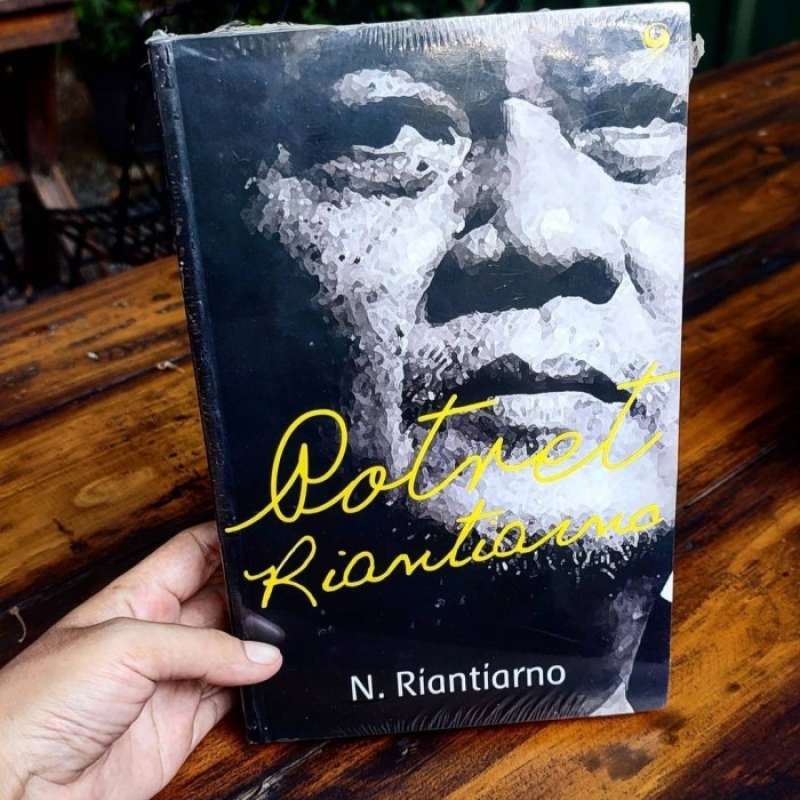 Jual Potret Riantiarno-buku Kumpulan Naskah Lakon N. Riantiarno-teater ...