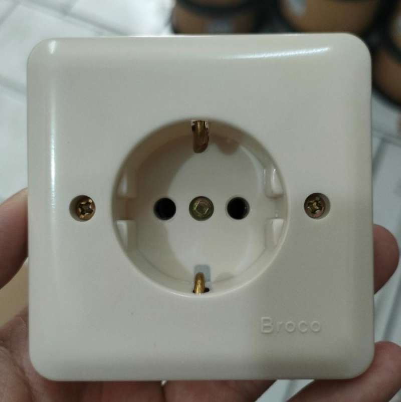 Jual Stop Kontak Broco 1 Lubang / 1 Hole Inbow Tanam Cream Di Seller Cv ...