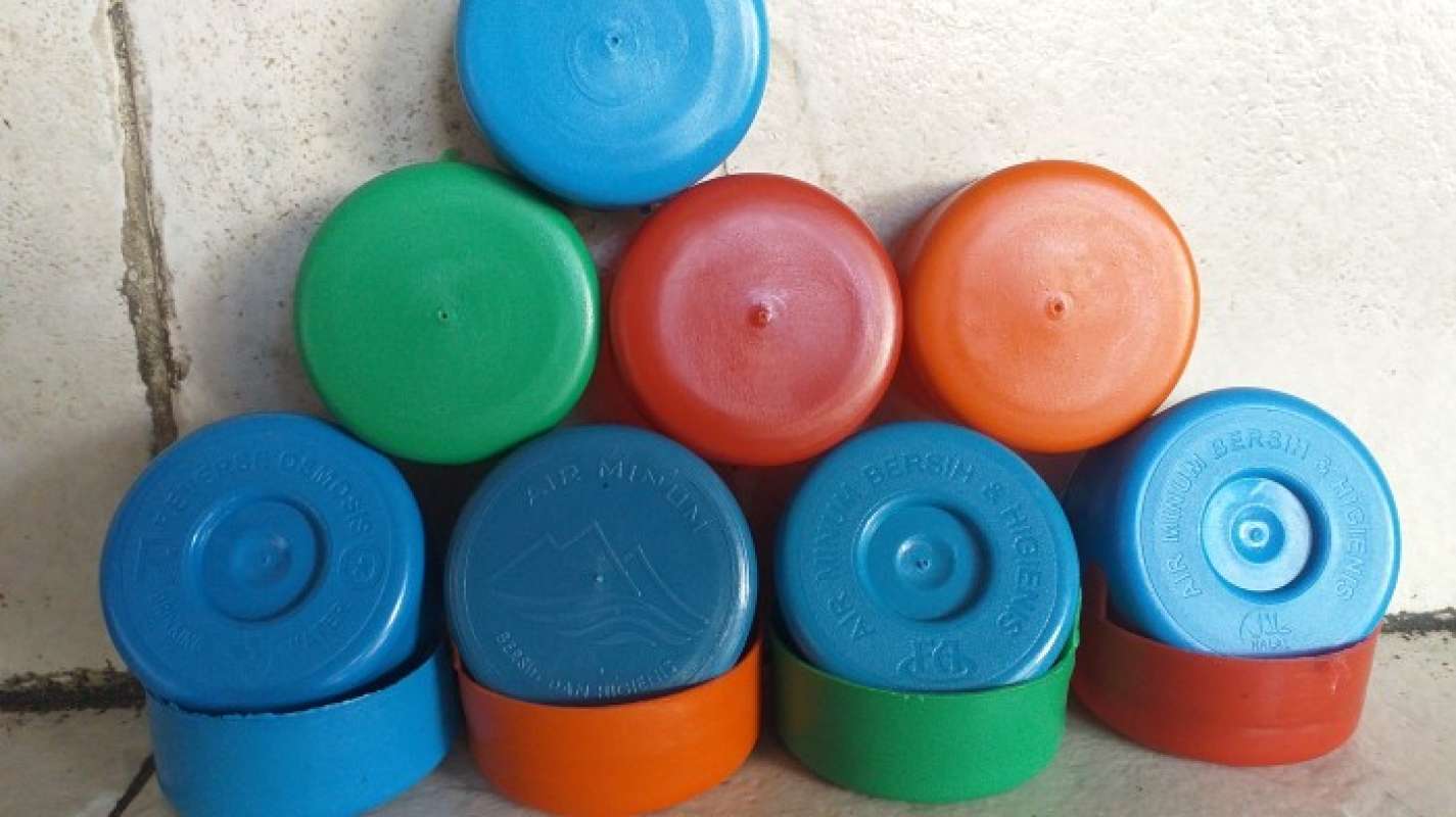 Jual Tutup Galon Isi Ulang Polos Warna-warni 19 Liter, Paket Isi; 500 ...