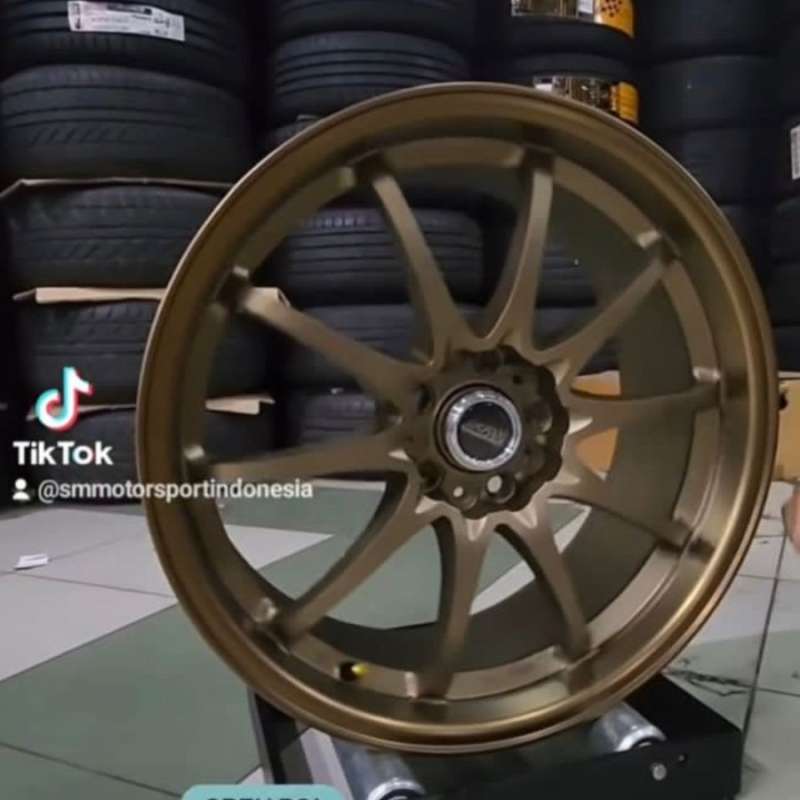 Promo Roller Velg Display Pajangan Velg / Wheels Spinner / Stand Velg ...