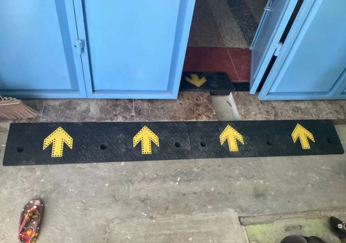 Jual Rubber Edge Ramp Flooring Triv,tanjakan Turunan Karet Pvc Lantai ...