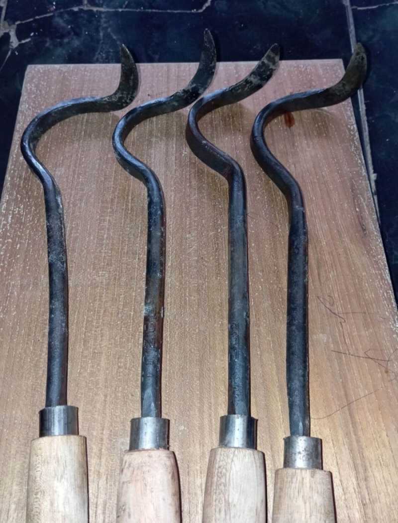 Jual Alat Untuk Panen Pisang.atau Pemotong Susruk Pisang / Alat Sisir ...