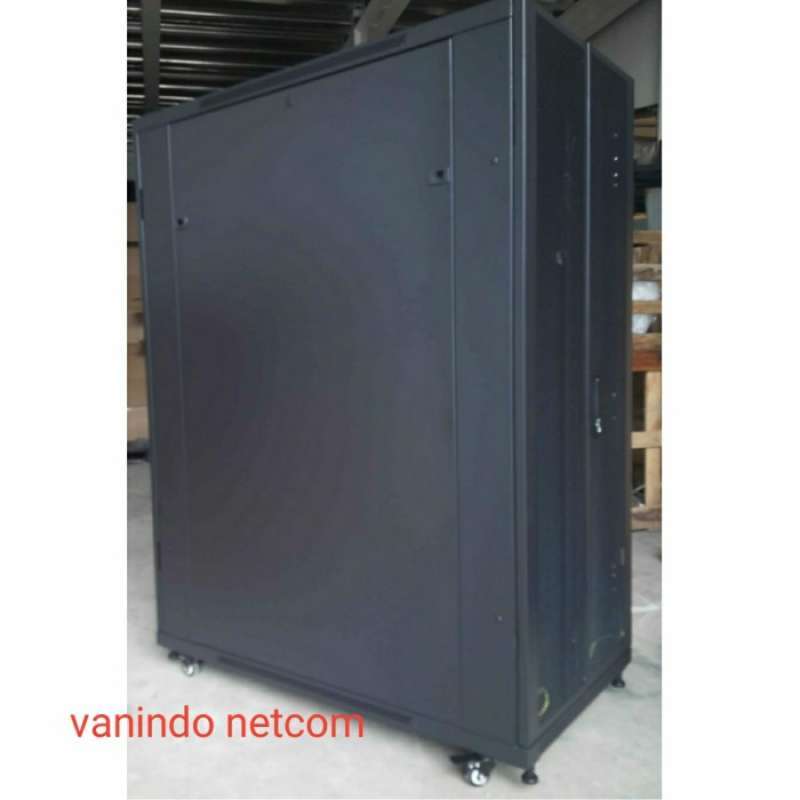 Promo Standing close rack 19 30u depth 900mm Perforated door rak server ...