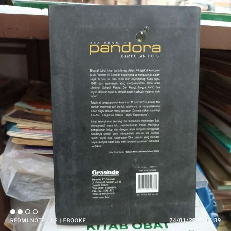 Jual kumpulan puisi Pandora Oka Rusmini hard cover 86 halaman di Seller ...