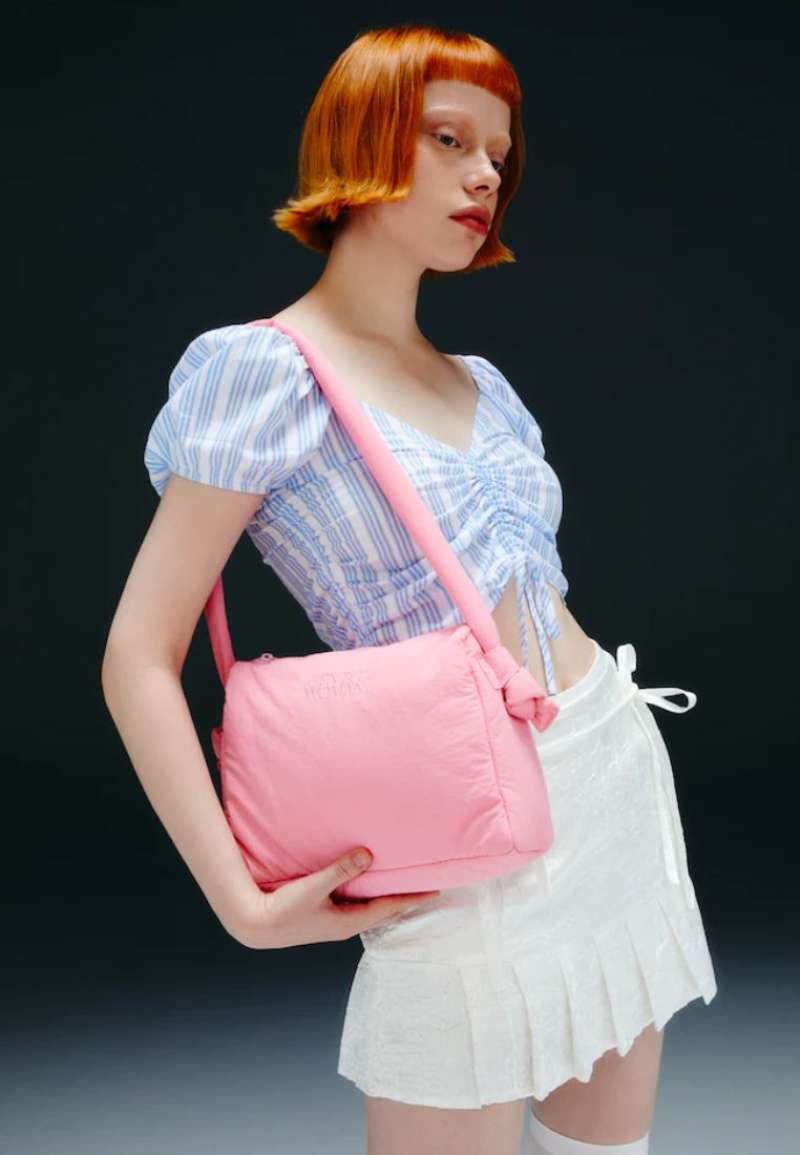 Promo GENTLE WOMAN Florina Puffer Shoulder Bag Pink Diskon 20% di ...