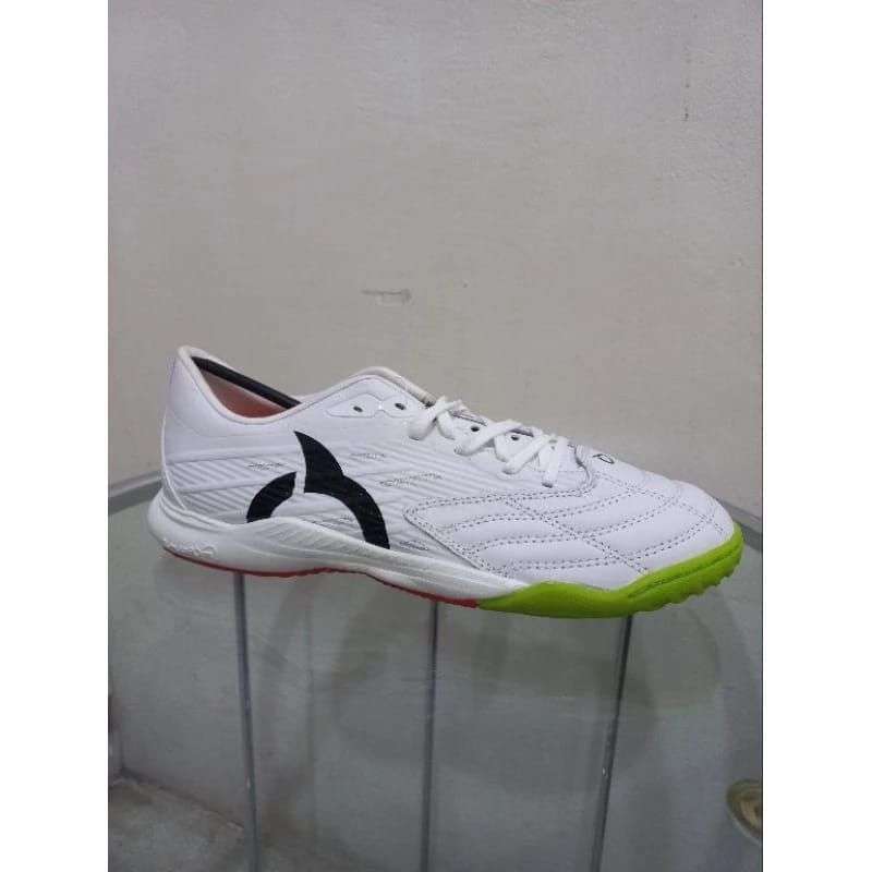 Jual Sepatu Futsal Ortuseight Catalyst Vision V4 IN K-LEA - 38 White di ...