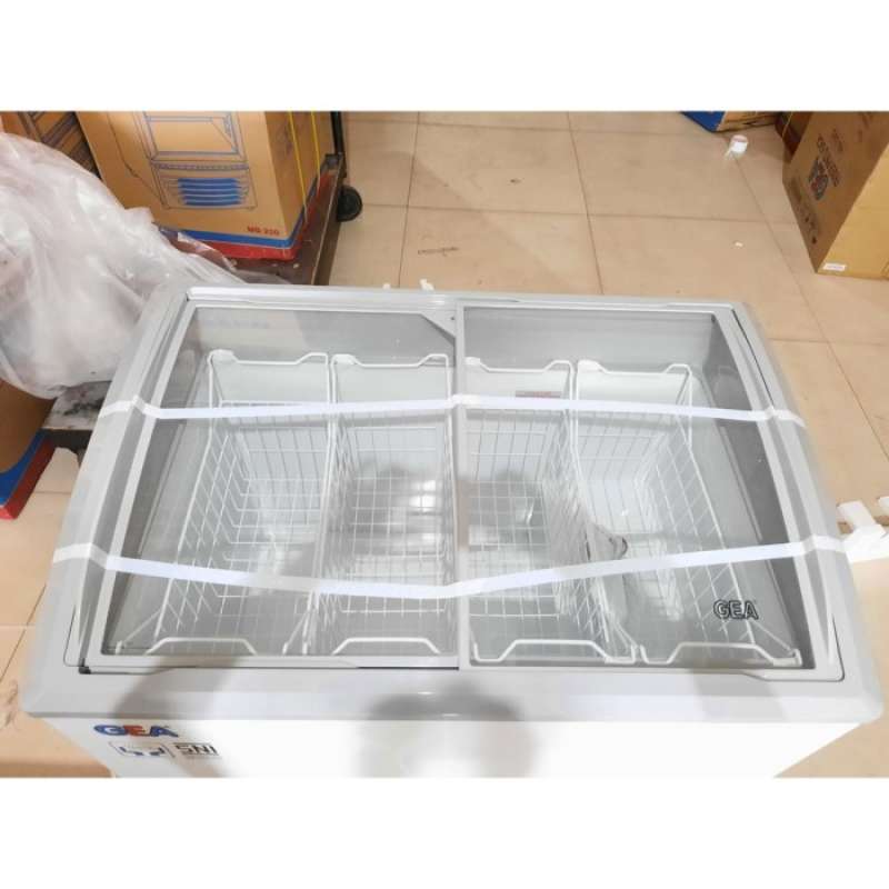 Jual Freezer Box Gea Sd-303 / Sd303 , Lemari Pembeku 300 Liter Kaca ...