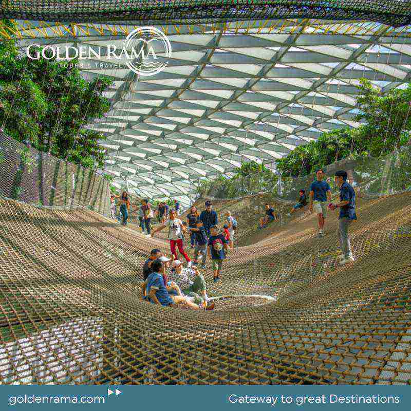 Jual Jewel Changi Airport Attractions - Mastercard Canopy Bridge ...