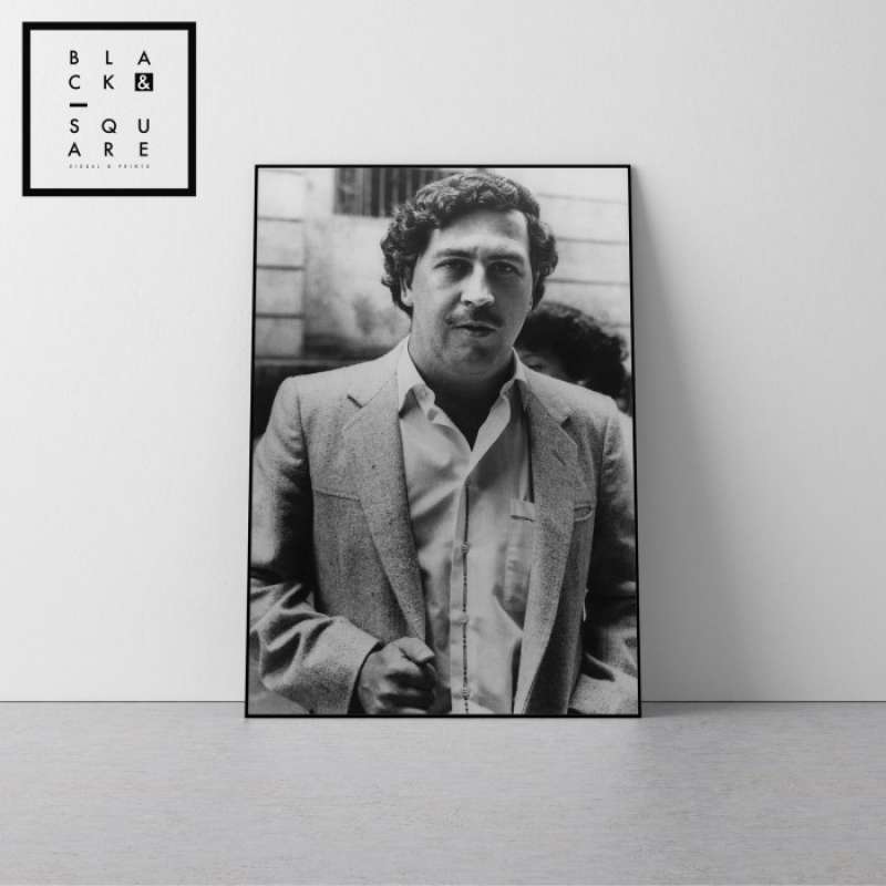 Promo Pablo Escobar - Narcos Series Premium Poster + Borderless Frame ...