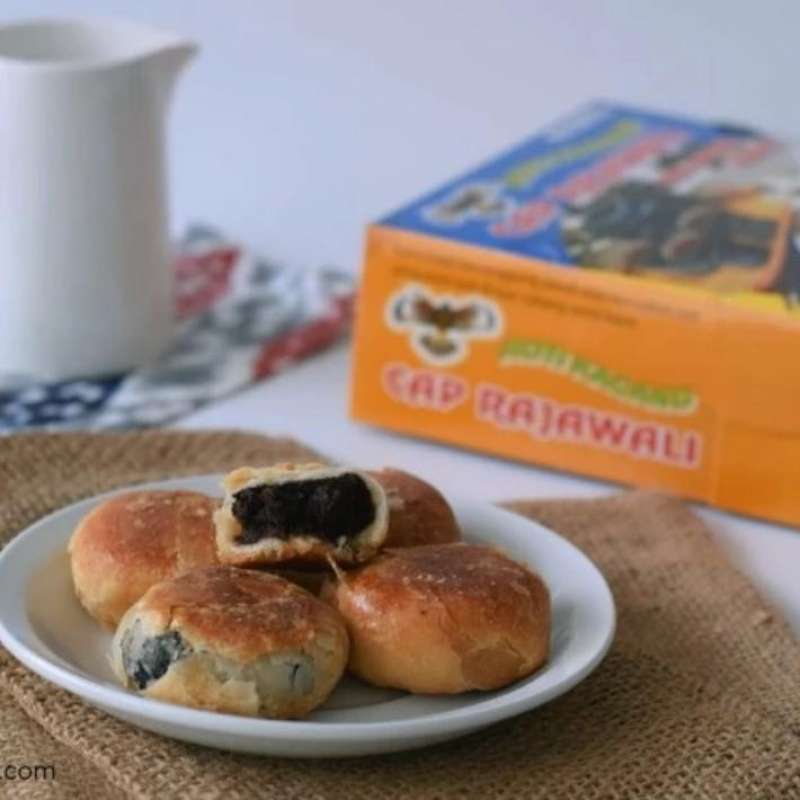 Jual Bakpai / Kue Kacang Cap Rajawali Kacang Hijau / Hitam Isi 21 Pcs ...