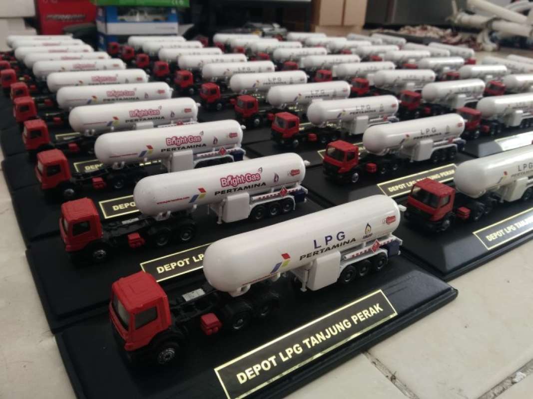 Jual Miniatur Truck/truk Tangki Pertamina Lpg Di Seller Velvet Store ...