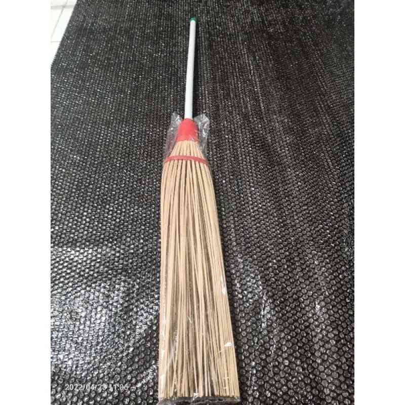 Jual Sapu Lidi Gagang Kayu Panjang / Sapu Jalanan / Sapu Taman - Aren ...