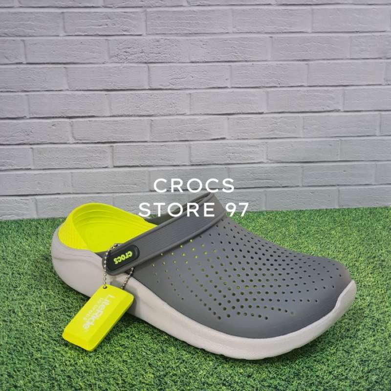 Jual Sendal Crocs Asli 🏷️ Original, Model Terlengkap, & Harga Murah ...