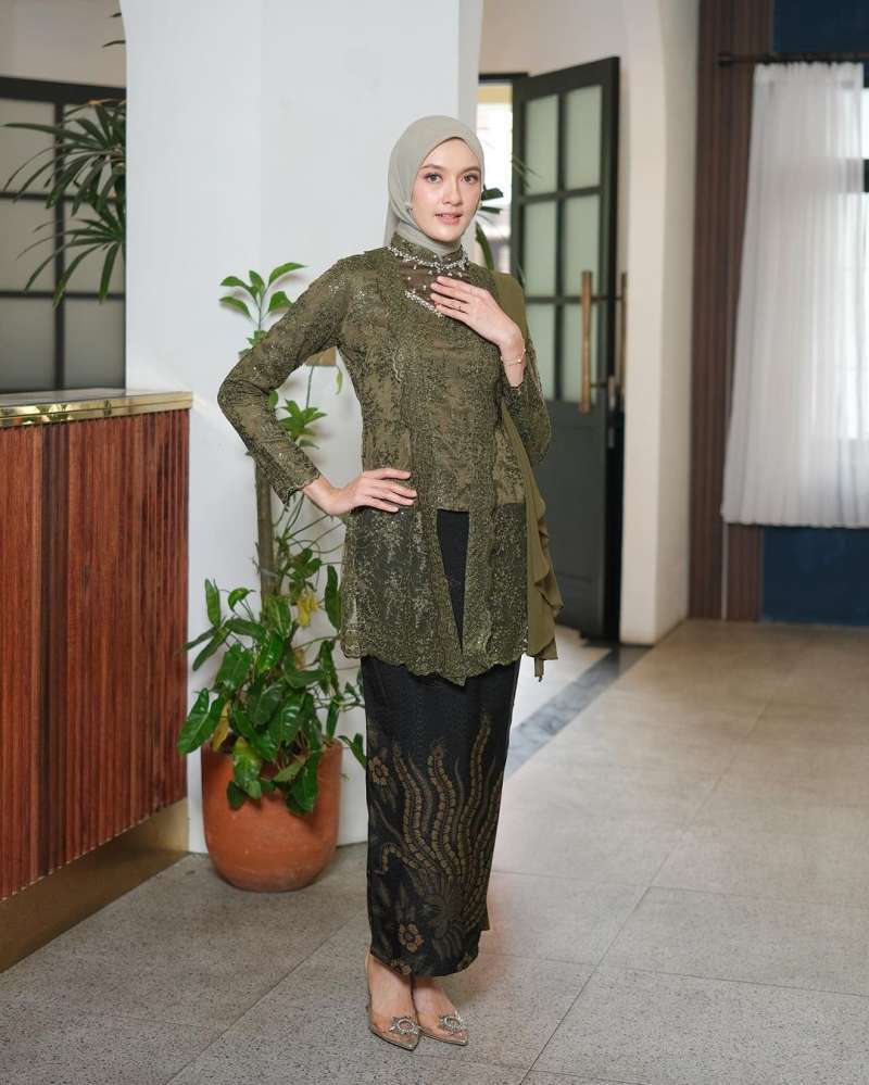 Jual Butik Helena - Kebaya Couple Modern Kebaya Wisuda Lamaran Baju ...