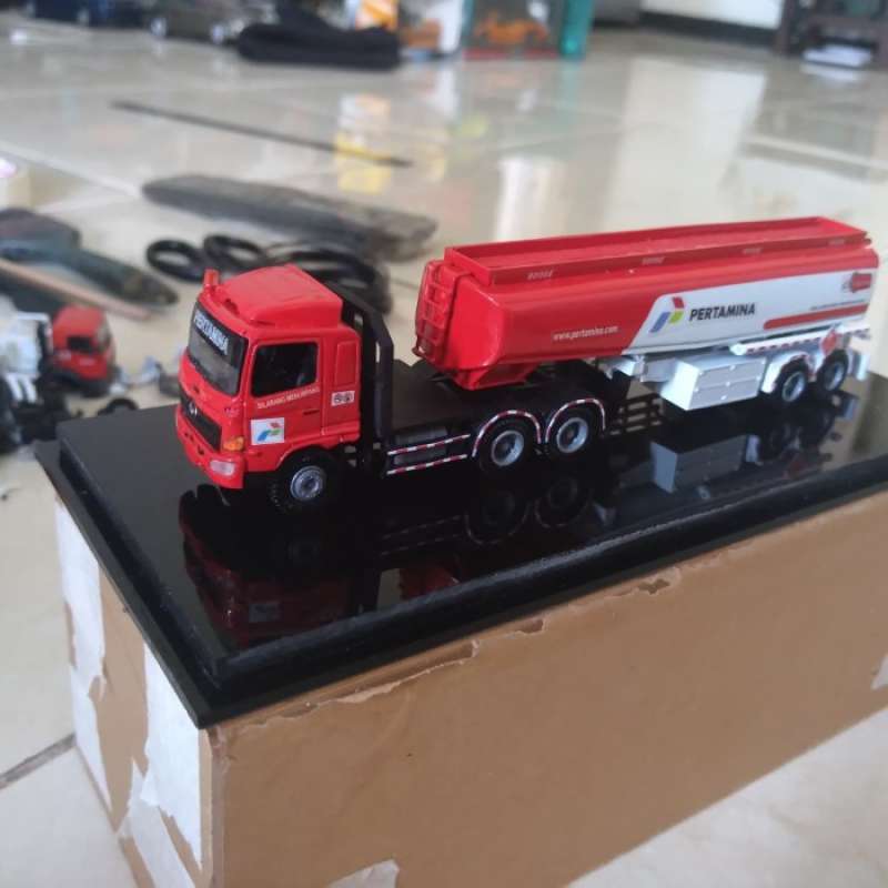 Jual 1/87 Miniatur Truck/truk Tangki Pertamina Bbm/lpg Di Seller ...