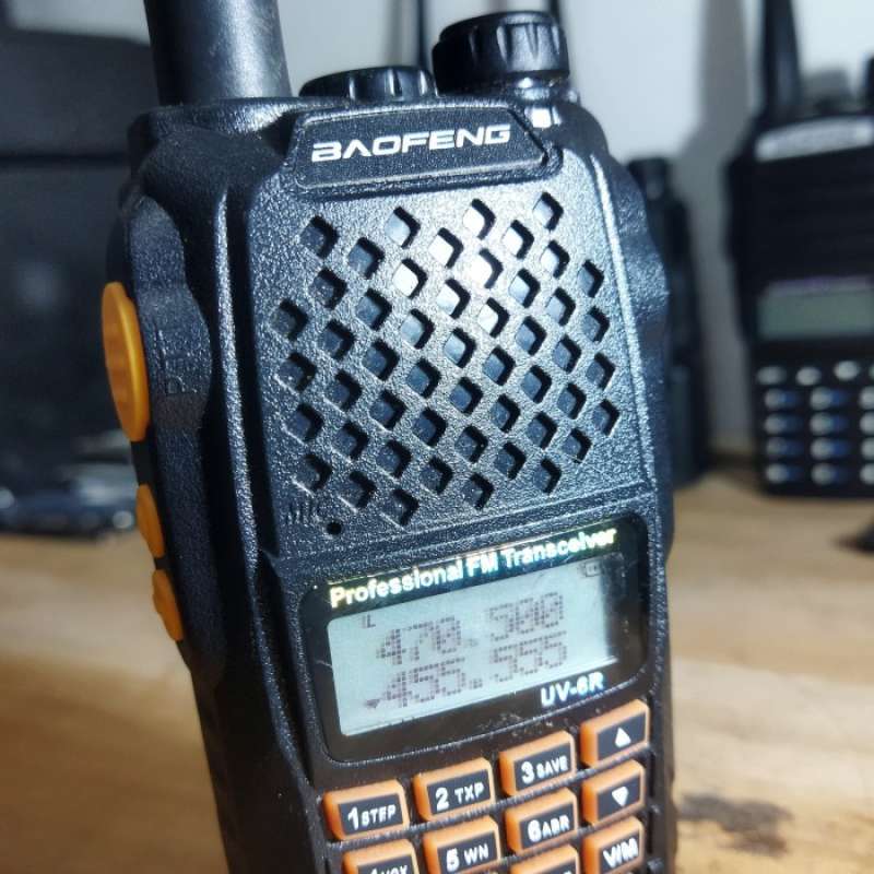Jual Ht Baofeng Uv6r Dual Band 7watt Kumplit Charger/ Batangan/mesin Di ...
