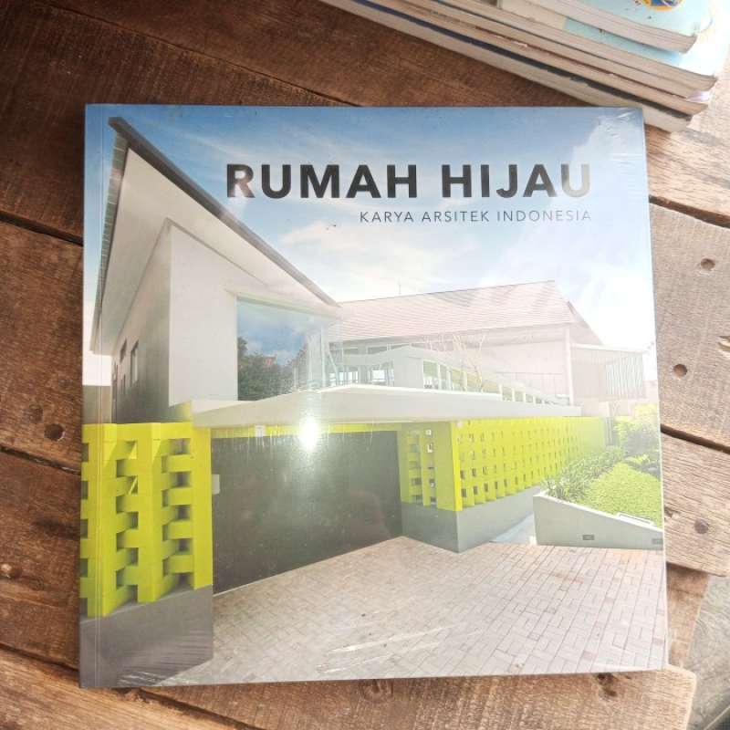 Jual Buku Rumah Hijau Karya Arsitek Indonesia Di Seller Circlet ...