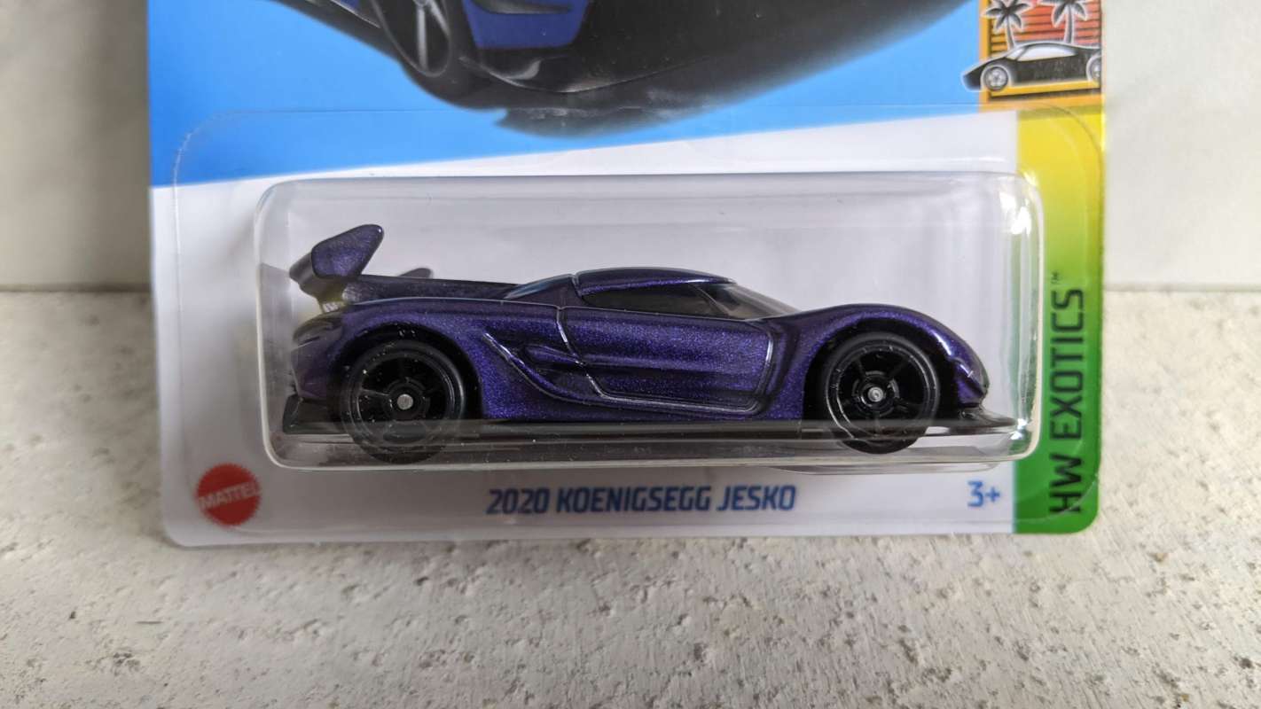 Jual Hotwheels Mobil Balap Sedan Sport 2020 Koenigsegg Jesko Ungu Lot K ...