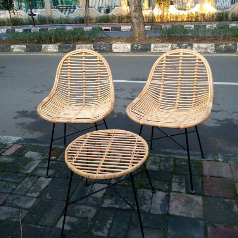 Promo 1set Kursi Rotan Teras Santai Cafe Kaki Besi Sale Diskon 5% Di ...