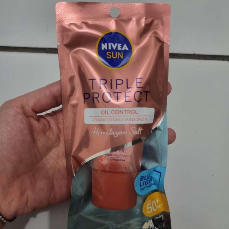 Jual Nivea Sun Triple Protect Oil Control Advanced Daily Sunscreen Spf ...
