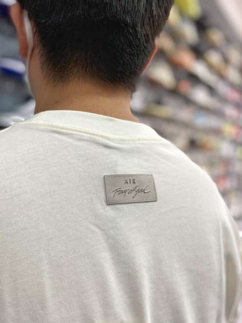 Jual Nike Fear Of God Fog Nba Tee Ivory 100% Original Bnip Di Seller ...