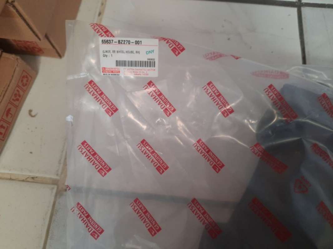 Promo Liner fender belakang rocky Raize 2021 2022 original - Kanan ...