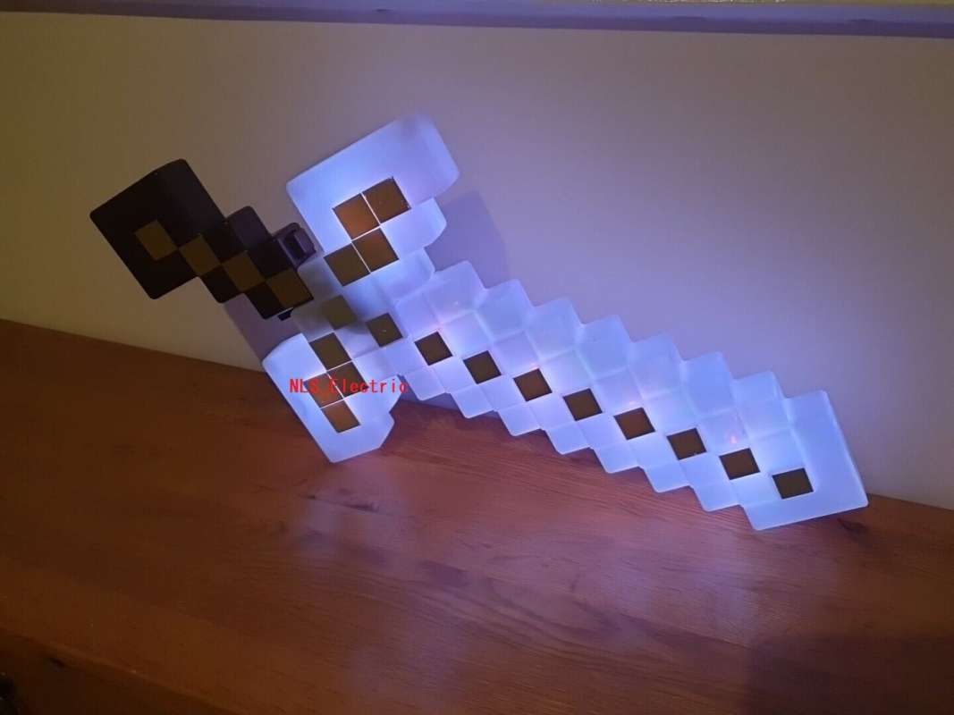 Promo Minecraft Light-up Adventure Sword Toys Pedang Petualangan ...
