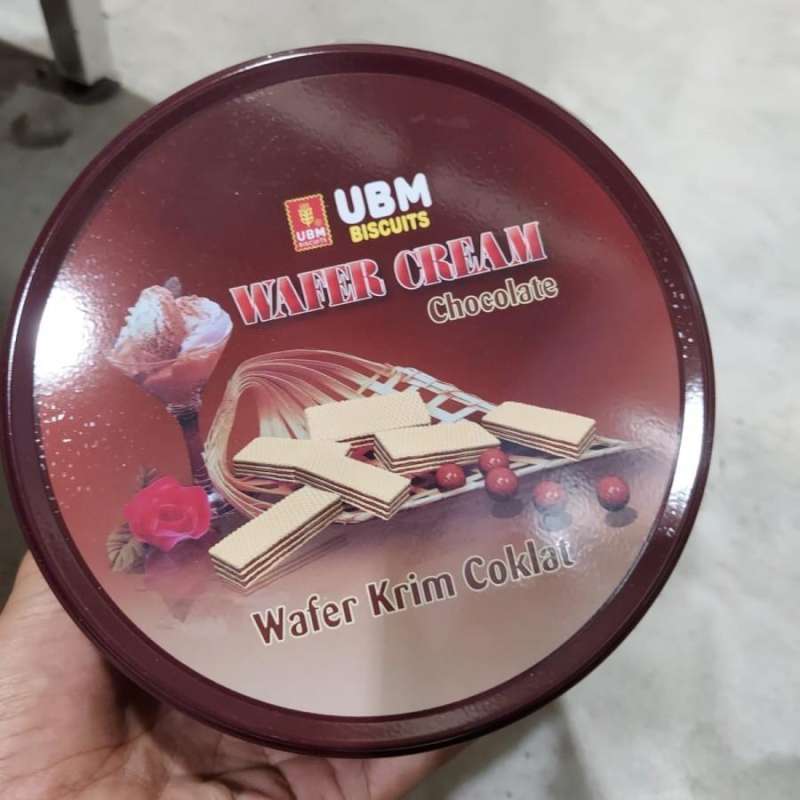 Jual UBM Biscuits Wafer Chocolate 550gr-Wafer Coklat Kaleng-Cokelat ...