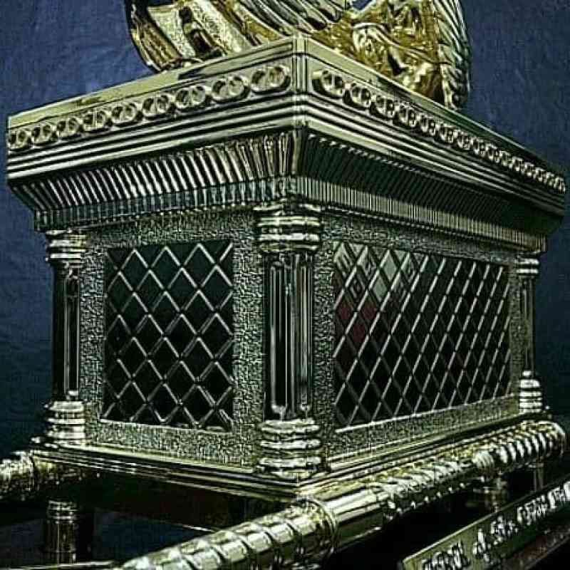 Jual Miniatur Tabut Perjanjian Or The Ark Of The Covenant Di Seller ...